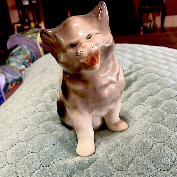 Coventry | Accents | Antique 94s Scaredycat | Poshmark